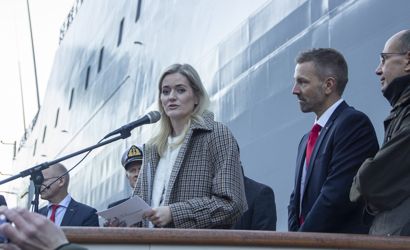 Høgtideleg dåp i Tomrefjord - Vestnesavisa