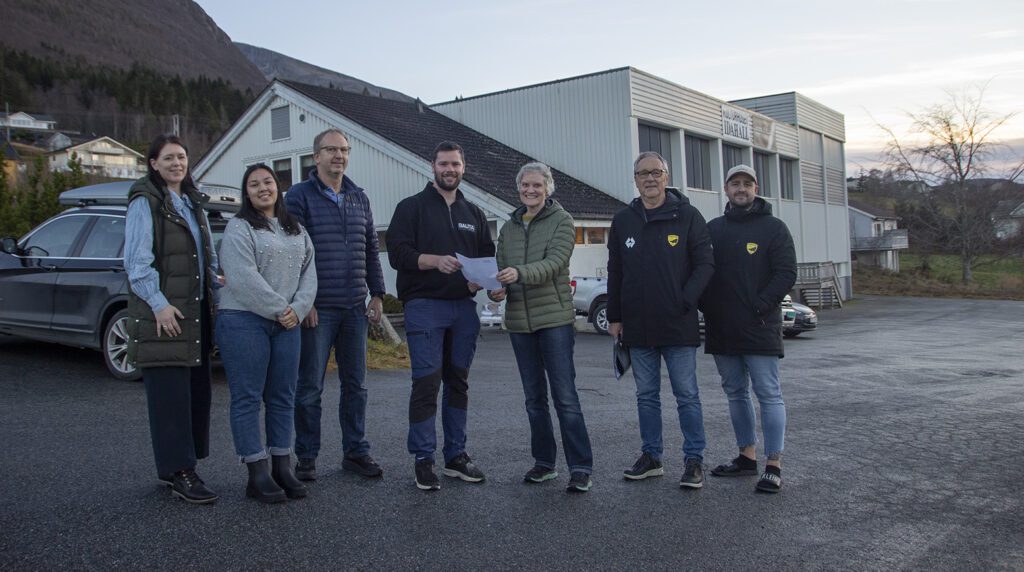 Idahall fekk ei julegåve som varmar - Vestnesavisa